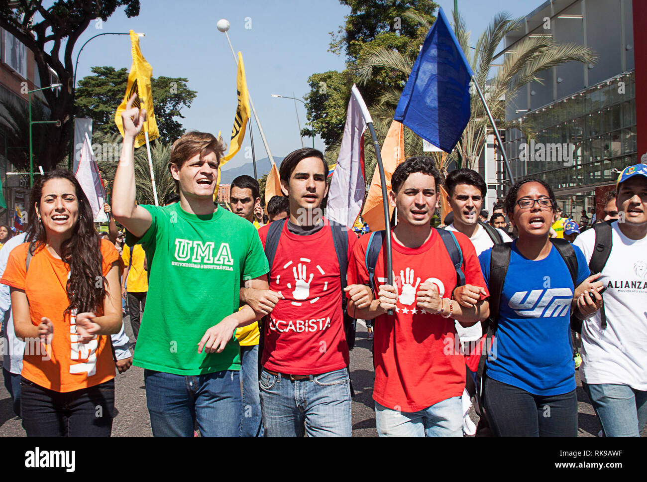 Venezuelan Students movement (movimiento estudiantil) protesting in ...