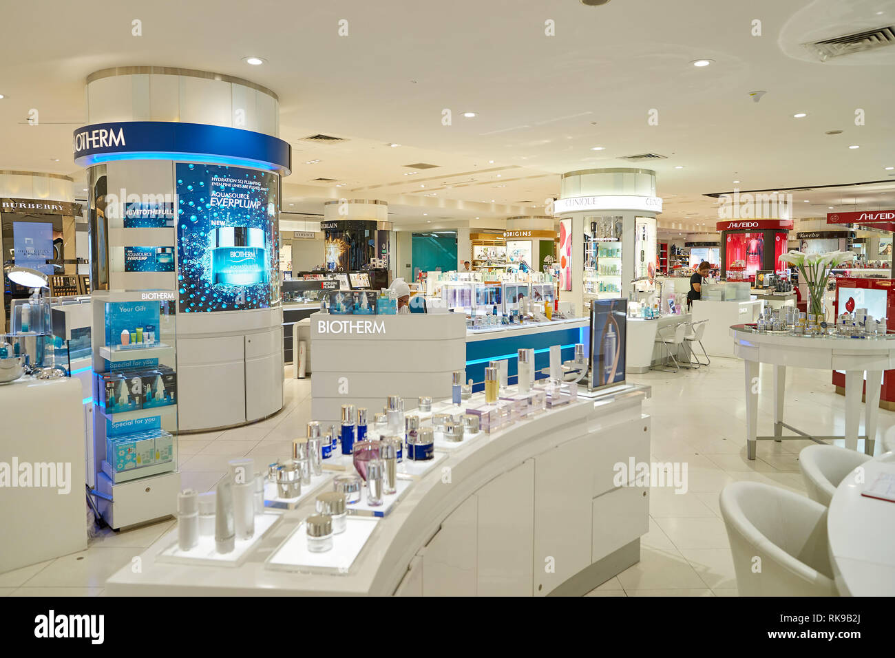 KUALA LUMPUR, MALAYSIA - MAY 09, 2016: inside of Suria KLCC shopping ...