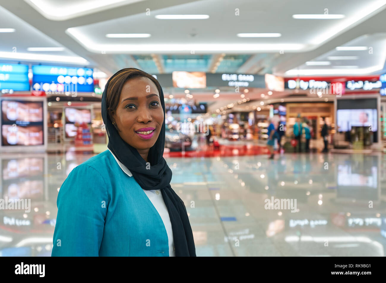 DUBAI, UAE - MARCH 09, 2016: Dubai International Airport staff. Dubai ...