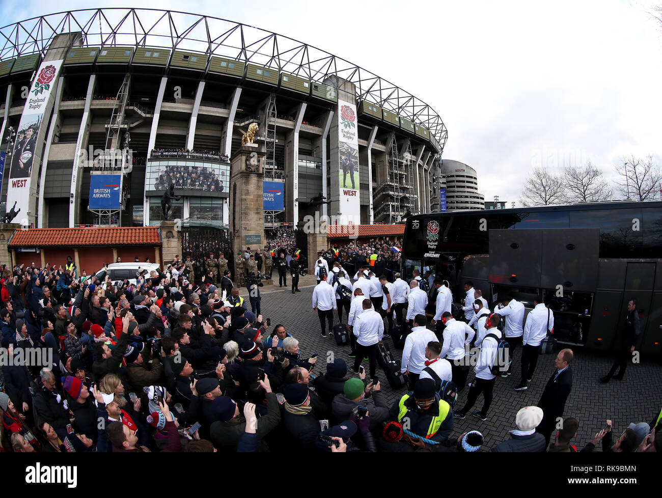 The england team arrive ground hi-res stock photography and images - Alamy