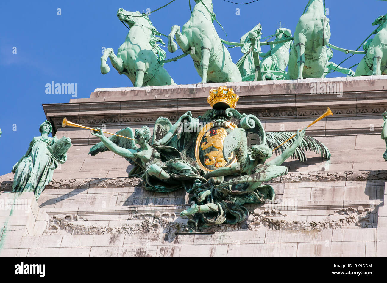 Quadriga statue (Quadriga and pedestal) at the Triumphal Arch Arcade du ...