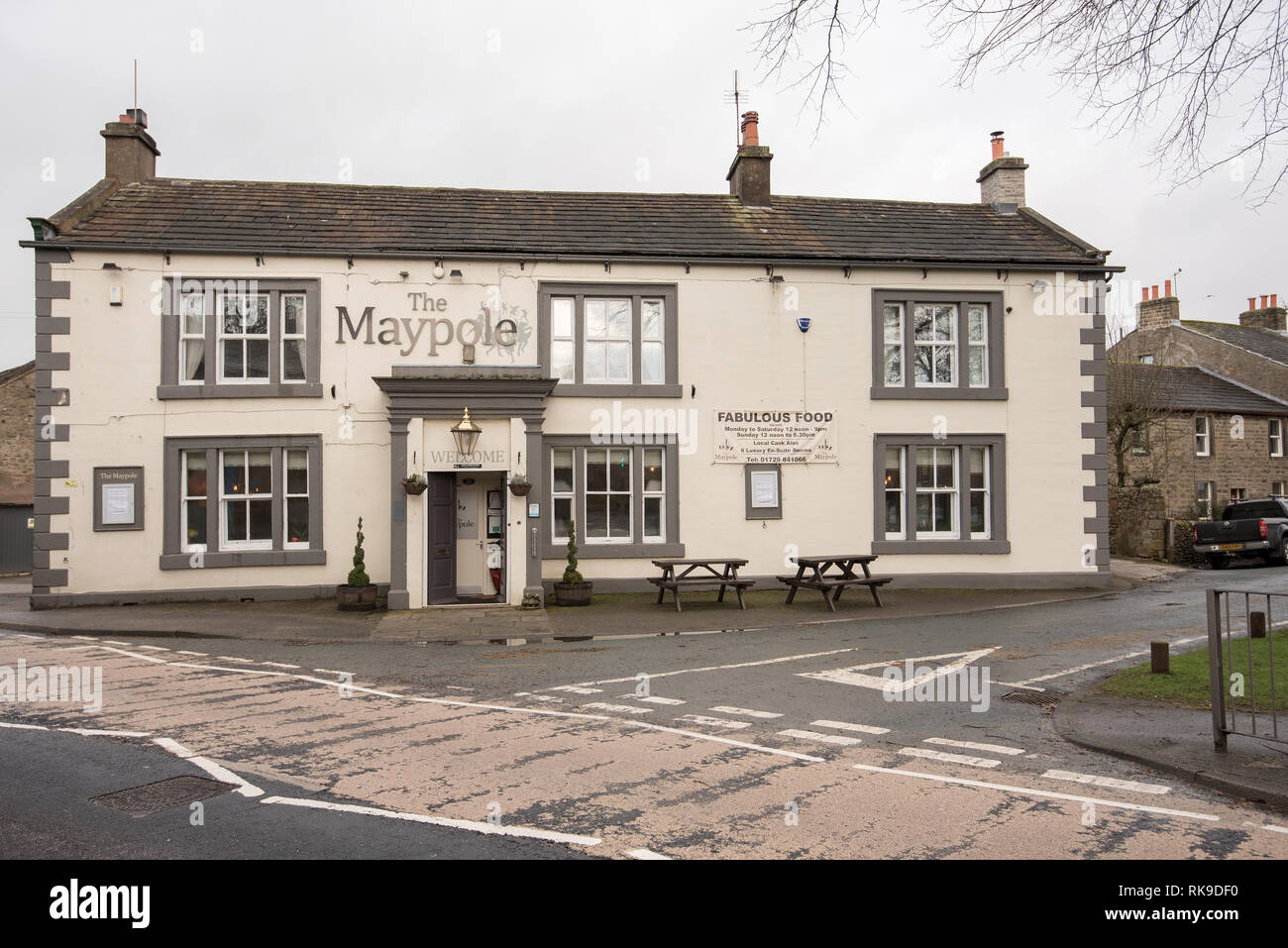 The Maypole Inn, Long Preston Stock Photo - Alamy