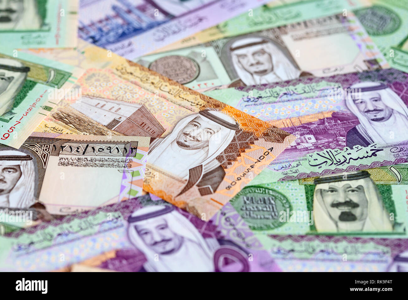 Collection of Saudi Arabia Riyal banknotes Stock Photo - Alamy