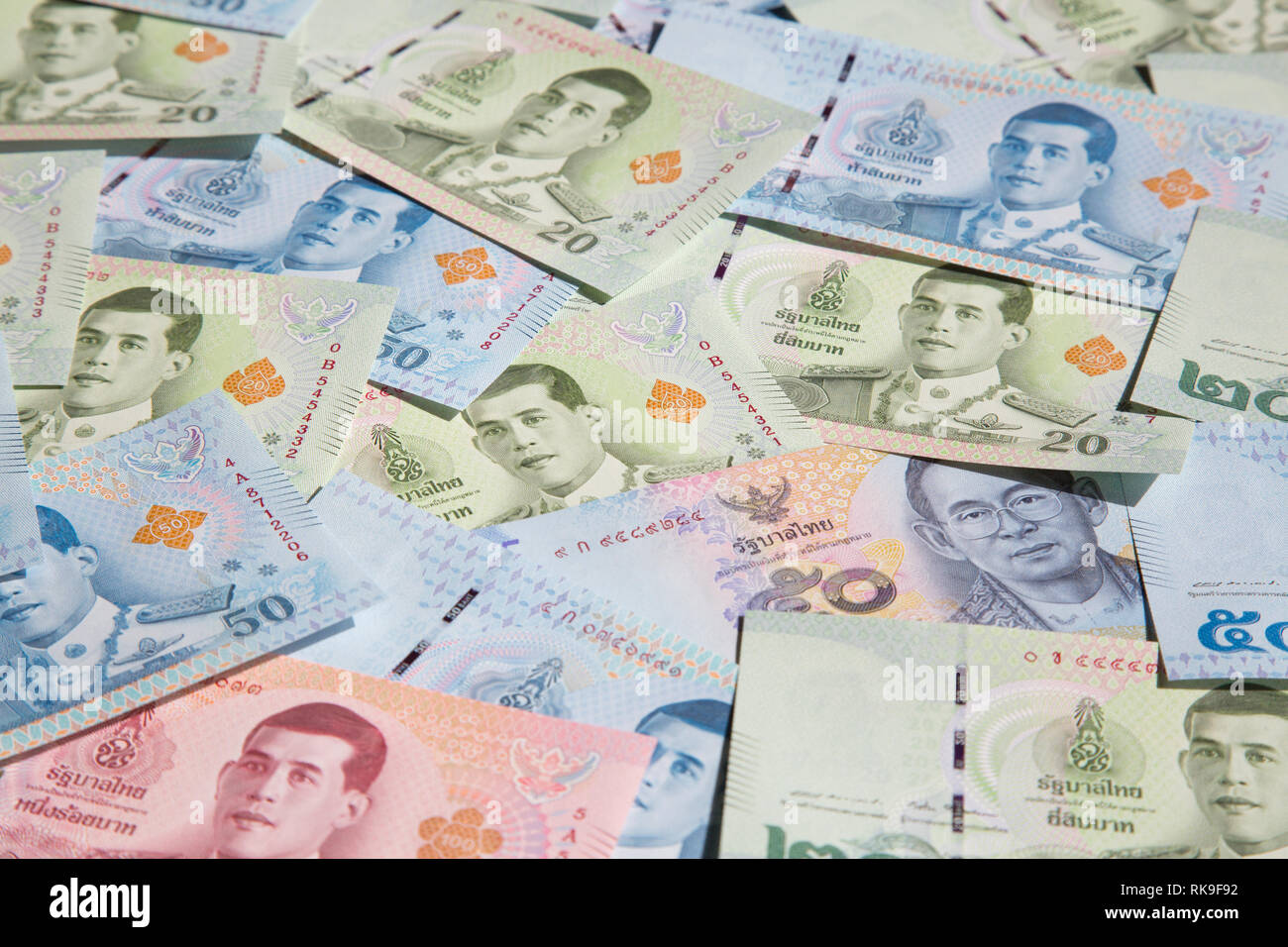 100 thai baht banknotes hi-res stock photography and images - Alamy