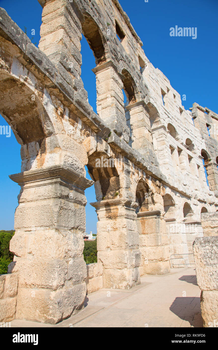 Ancient roman amphitheater in the croatian city Pula Stock Photo - Alamy