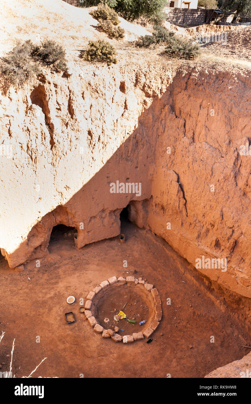 Traditional underground houses of nomadic Berbers, Yafran, Libya ...