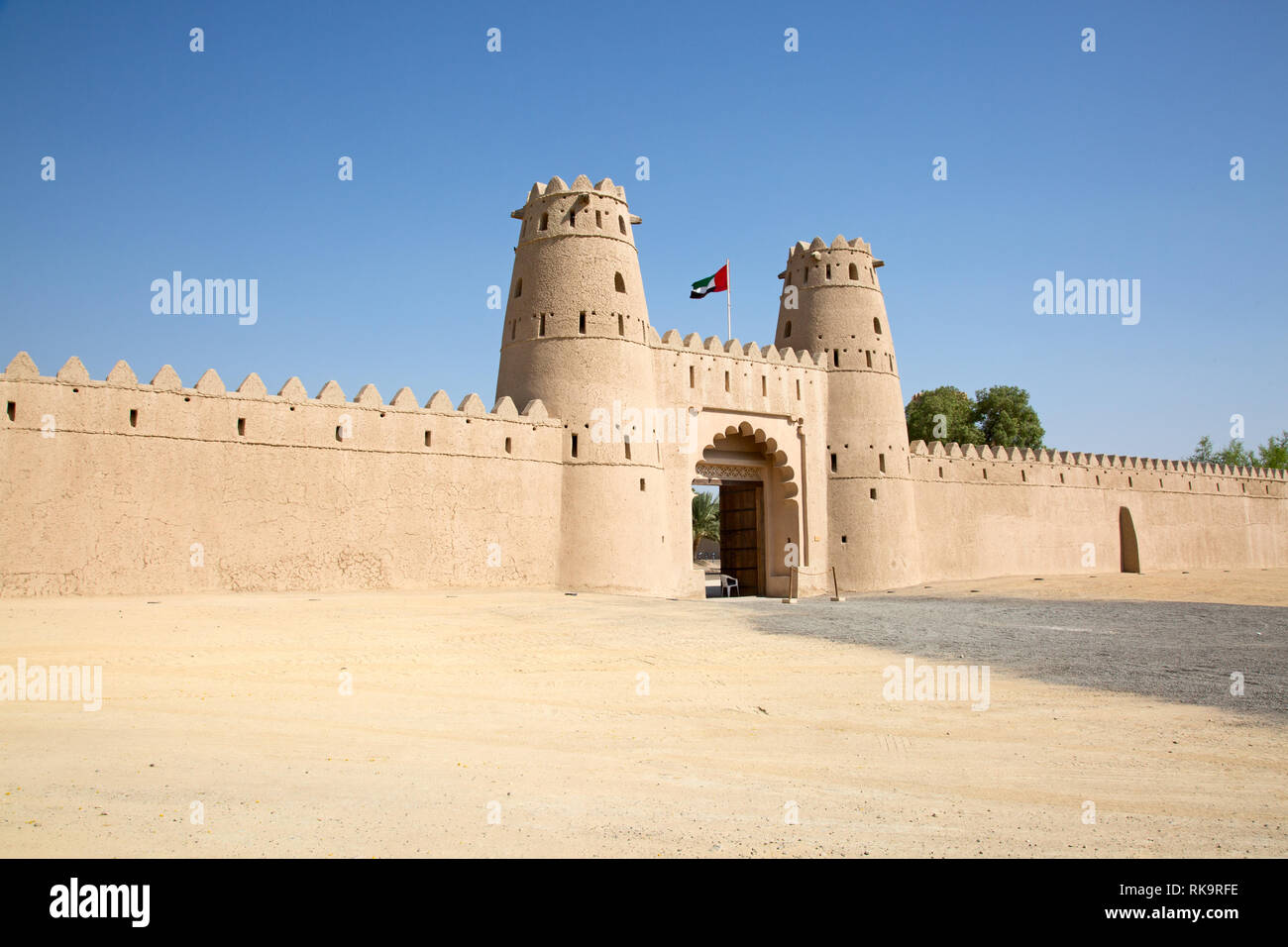 Famous Jahili fort in Al Ain oasis, United Arab Emirates Stock Photo ...
