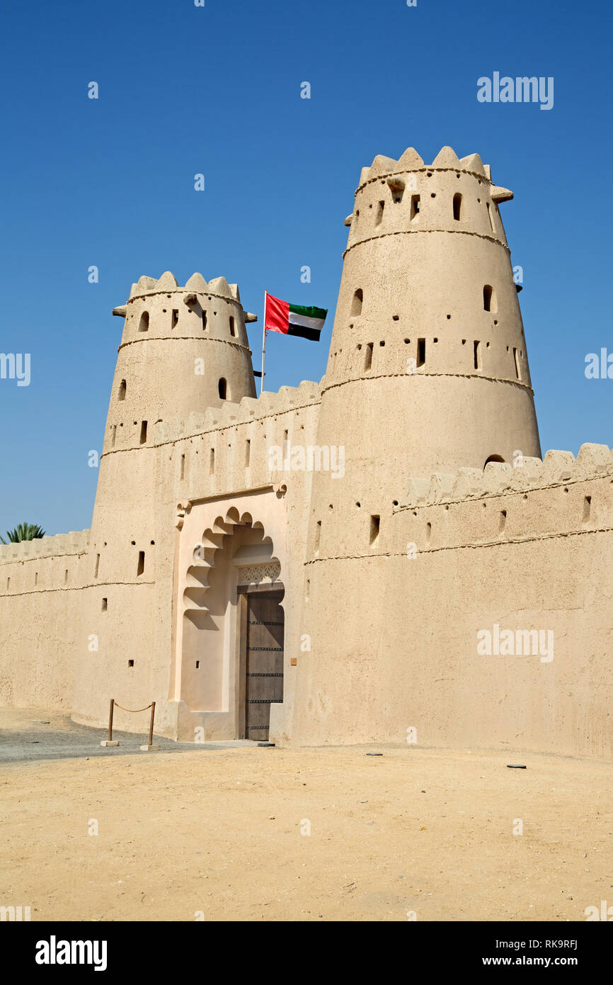 Famous Jahili fort in Al Ain oasis, United Arab Emirates Stock Photo ...