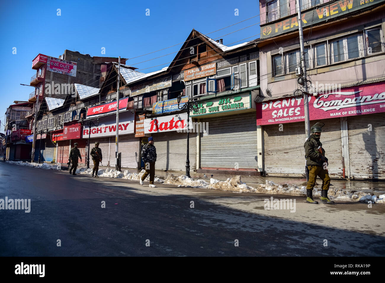 Indian paramilitary vehicles hi-res stock photography and images - Alamy