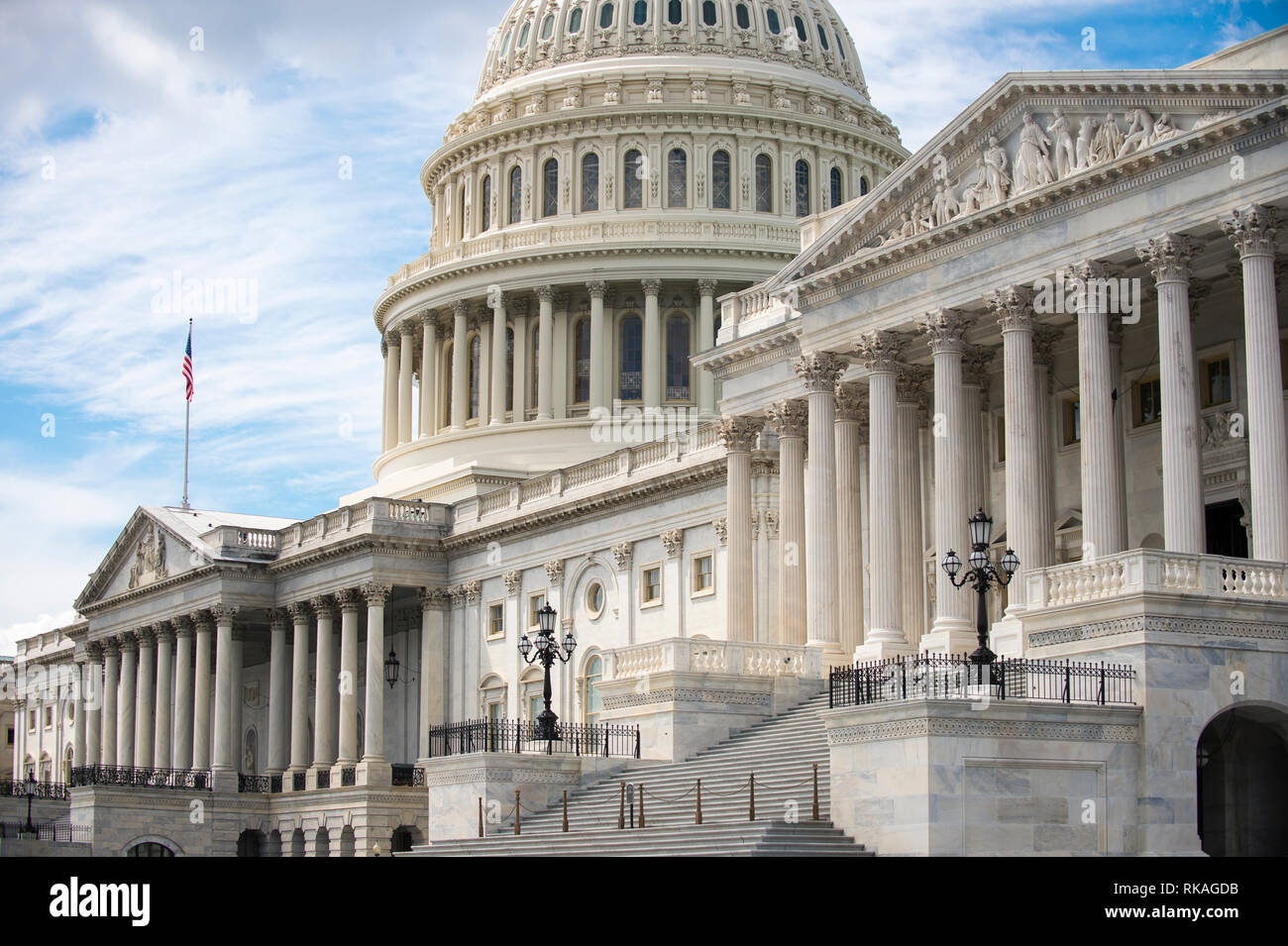 Close view of the of the neo-classical facade of the US Capitol ...