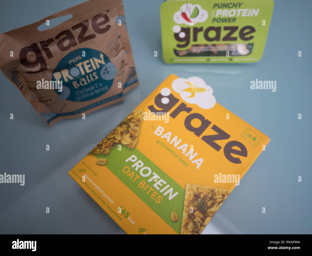 Food packets hi-res stock photography and images - Alamy