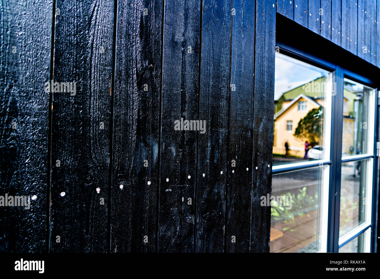 Glass window wall reflection hi-res stock photography and images - Alamy