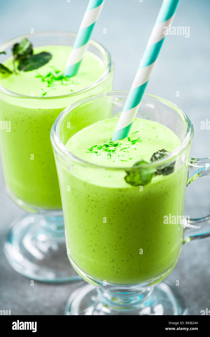 Matcha tea refreshing milk shake Stock Photo - Alamy