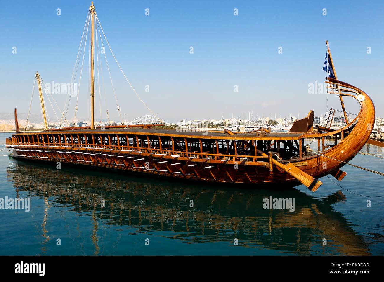 Ancient greek transport ship hi-res stock photography and images - Alamy