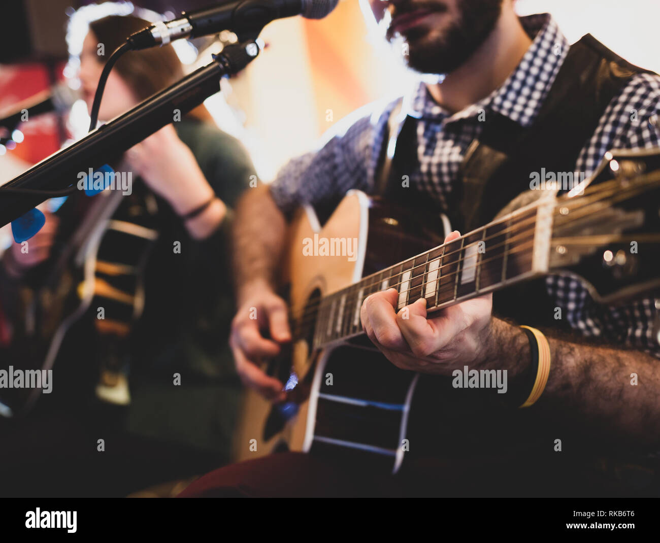 People playing the guitar up close hi-res stock photography and images ...