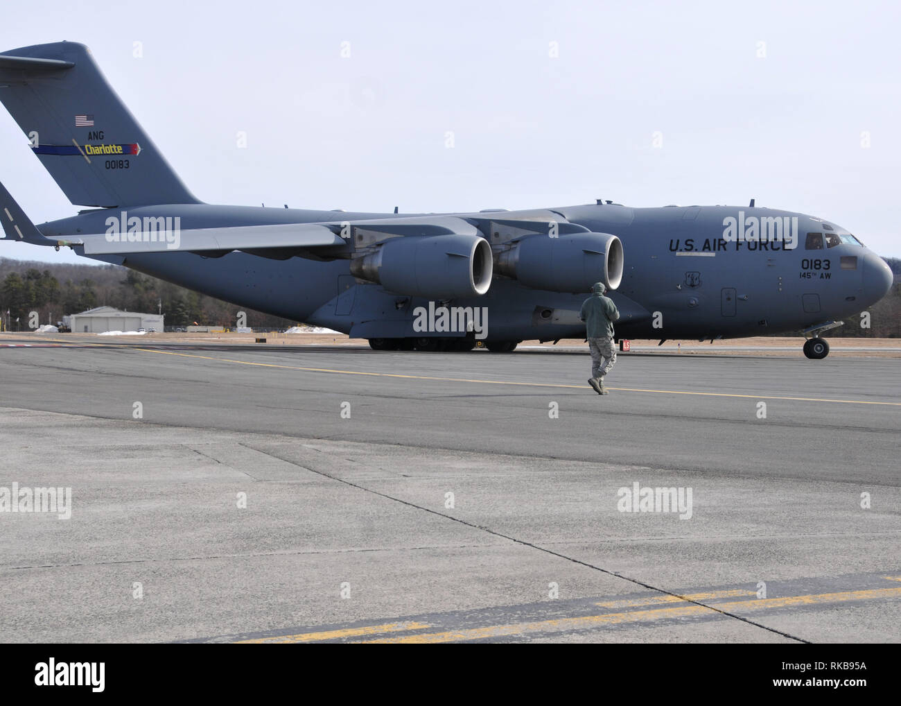 A C-17 Globemaster III from the 145th Airlift Wing in Charlotte, North ...