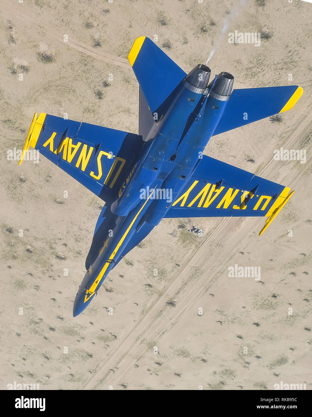 190206-N-UK306-1301 EL CENTRO, Calif. (Feb. 6, 2019) The Blue Angels ...
