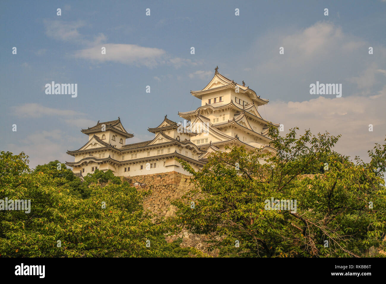 Beautiful japaneses samurai fortress Himejijō at Himeji, Japan with a ...