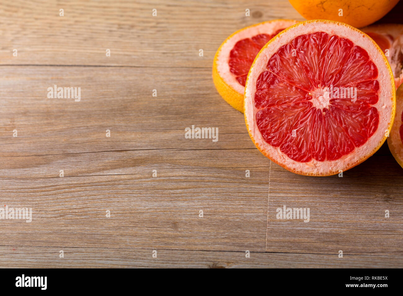 Red grapefruit basket hi-res stock photography and images - Alamy