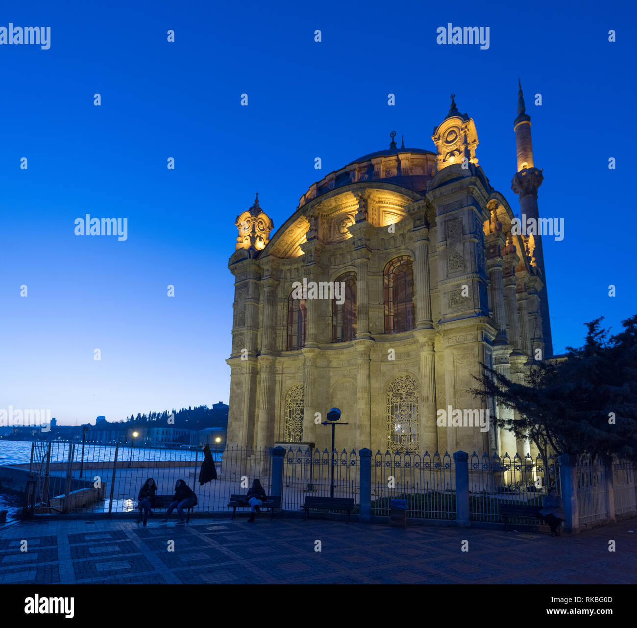 The mosque at Kadiköy Stock Photo - Alamy