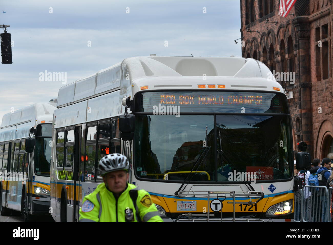 Mbta buses hi-res stock photography and images - Alamy