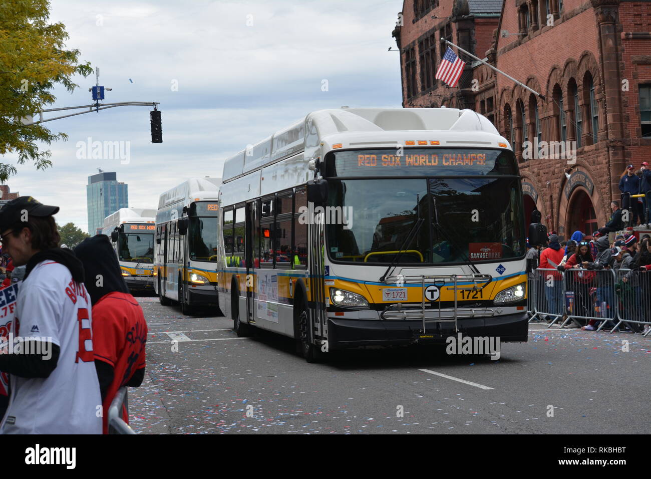 Mbta buses hi-res stock photography and images - Alamy