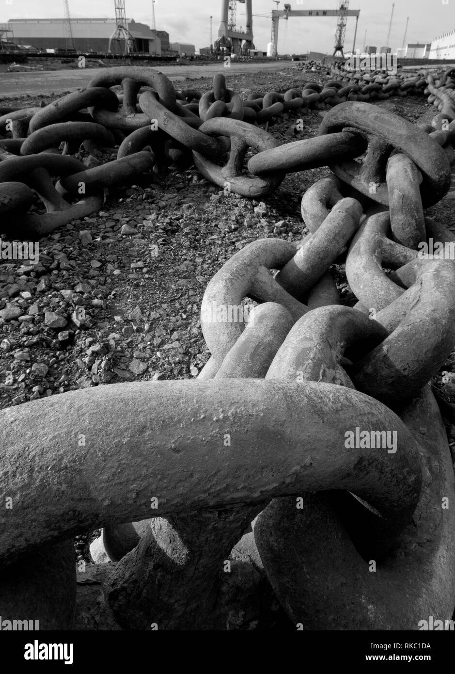 Titanic restraing chains hi-res stock photography and images - Alamy