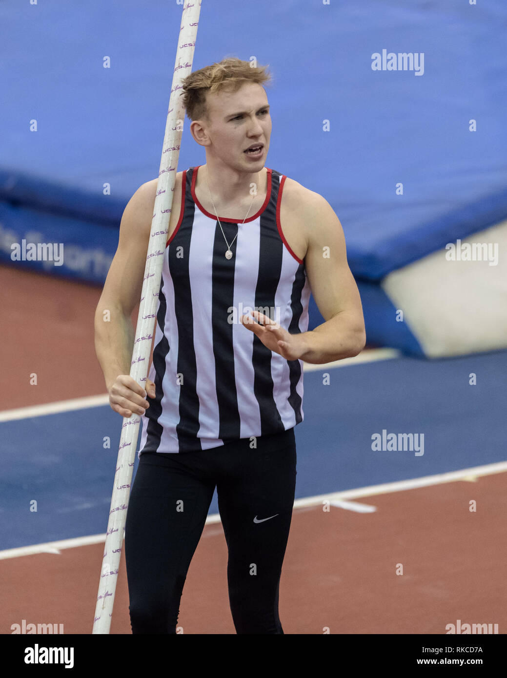 Birmingham, UK. 10th Feb, 2019. Ethan Walsh in Men's Pol Vault Final ...
