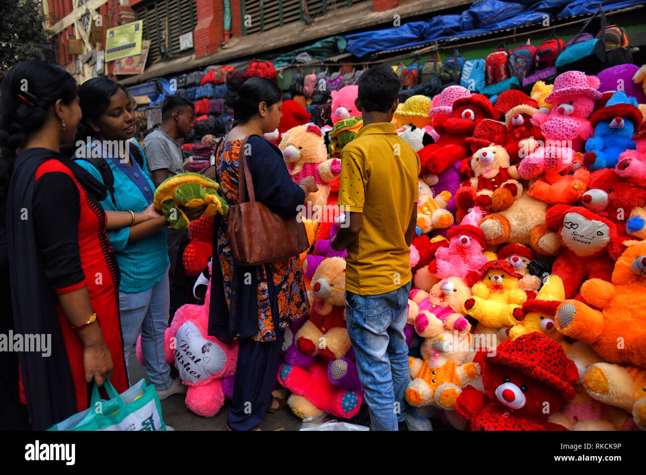 People seen purchasing Teddy bear dolls ahead of the Teddy day ...