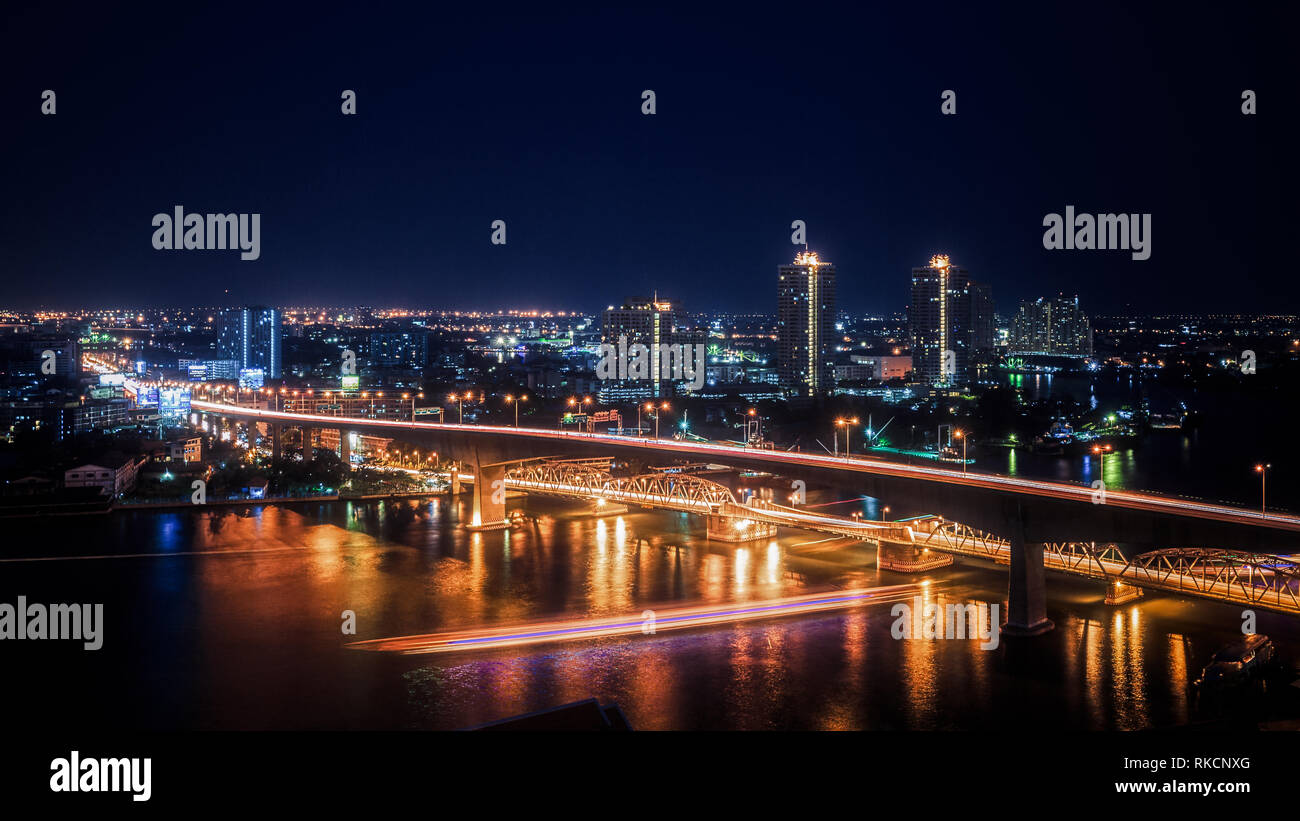 Generic city hi-res stock photography and images - Alamy