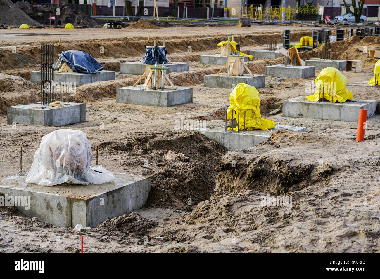 building a concrete foundation for a new shop building Stock Photo - Alamy