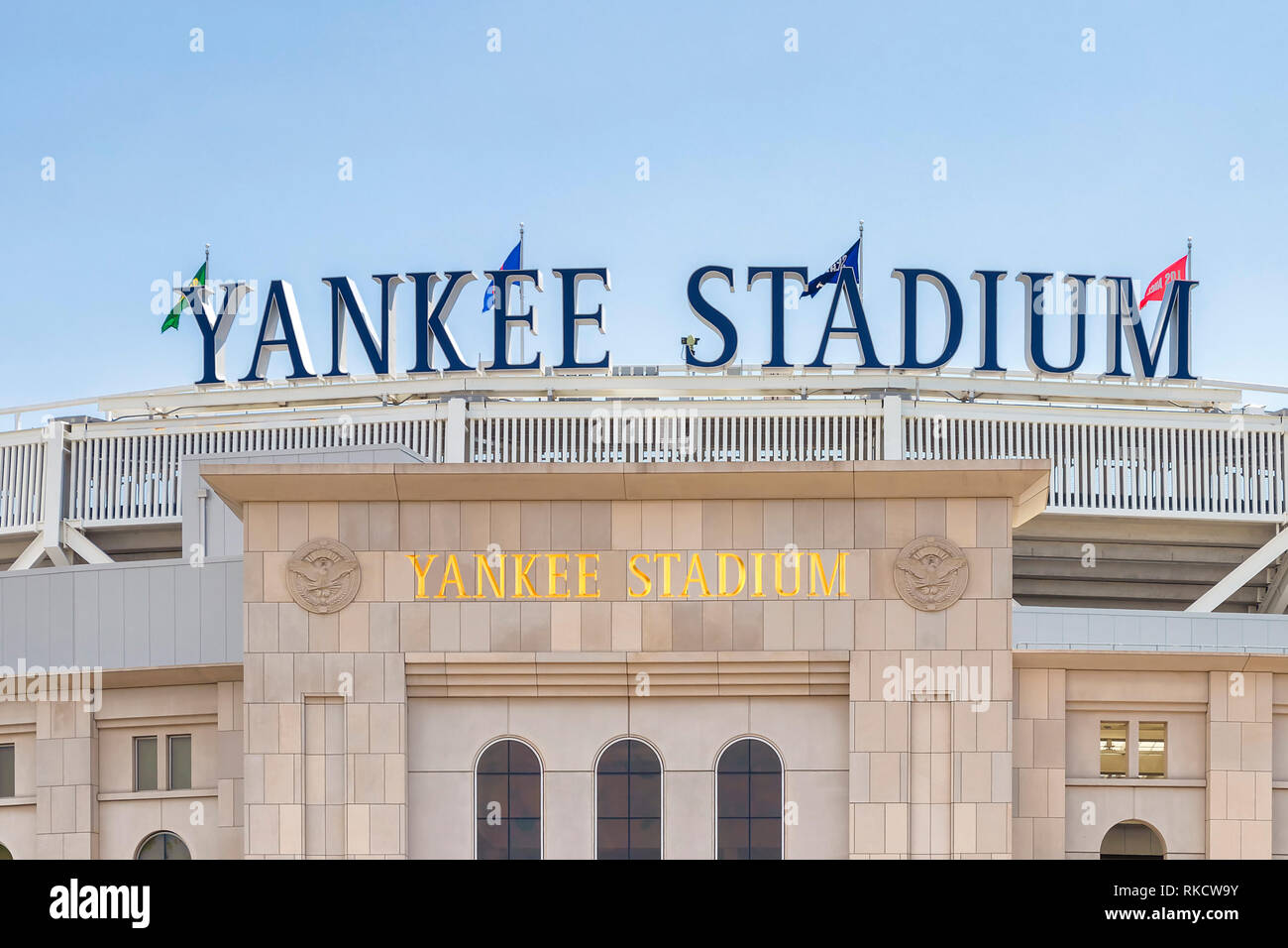 Outside view of Yankee Stadium in Bronx Stock Photo - Alamy