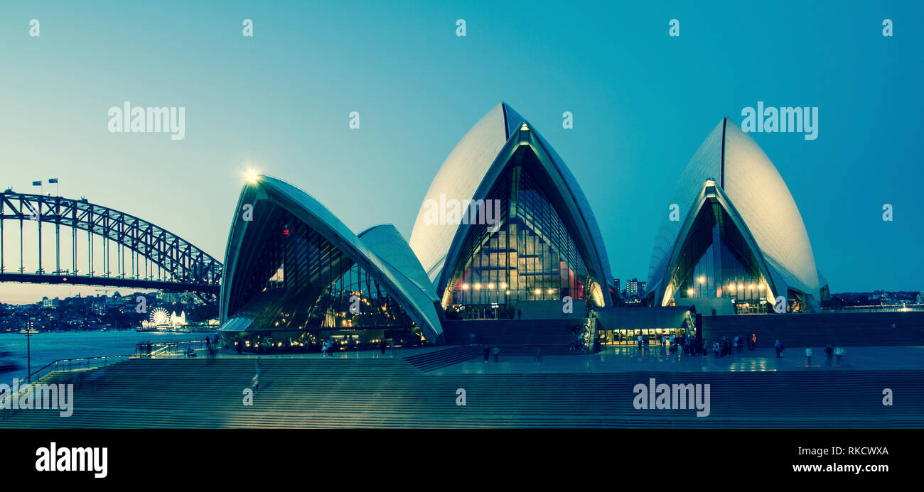 Opera house bars hi-res stock photography and images - Alamy