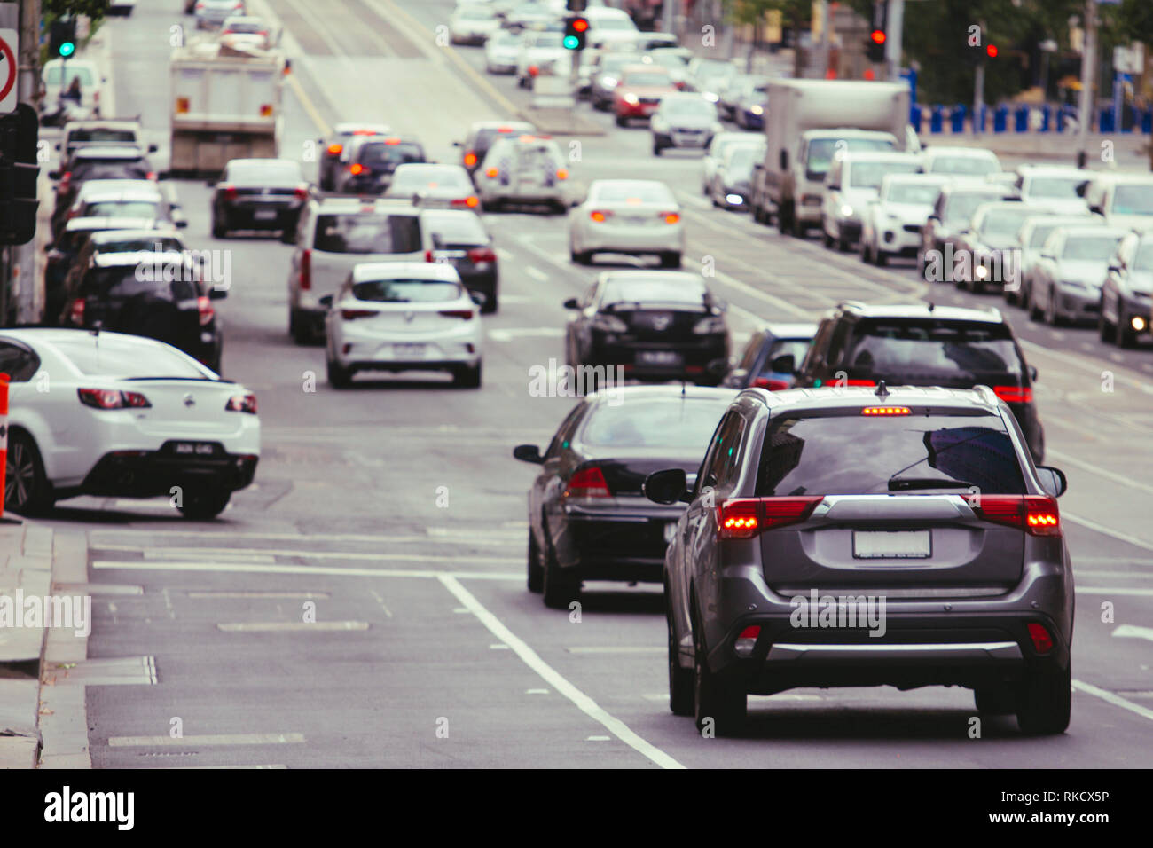 Heavy traffic hi-res stock photography and images - Alamy