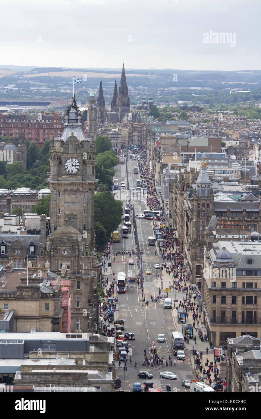 Edinburgh city life hi-res stock photography and images - Alamy