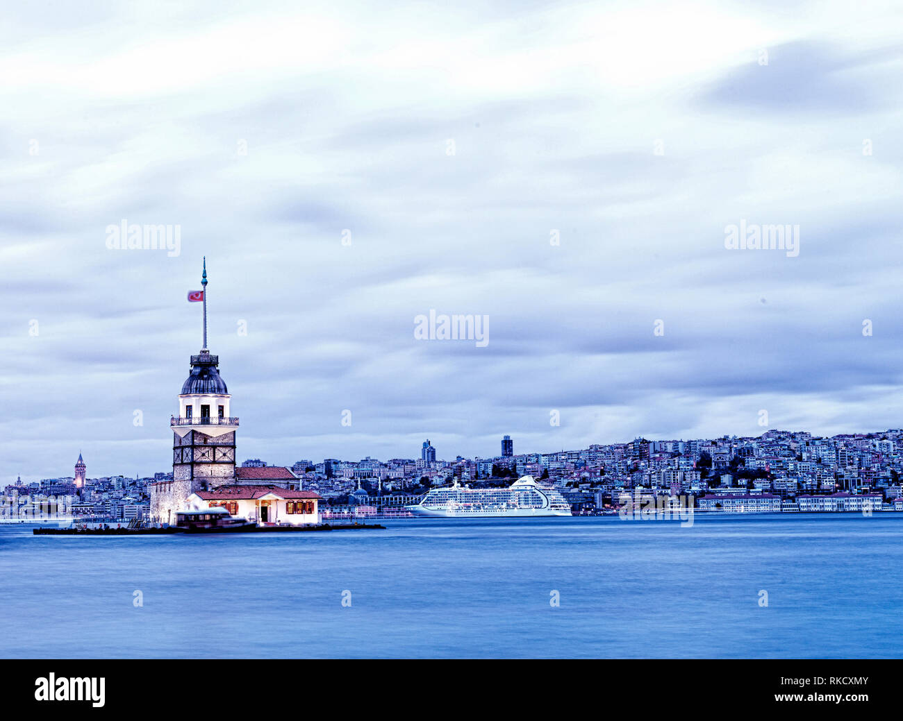 Maiden's Tower on Istanbul Bosphorus with long exposure Stock Photo - Alamy