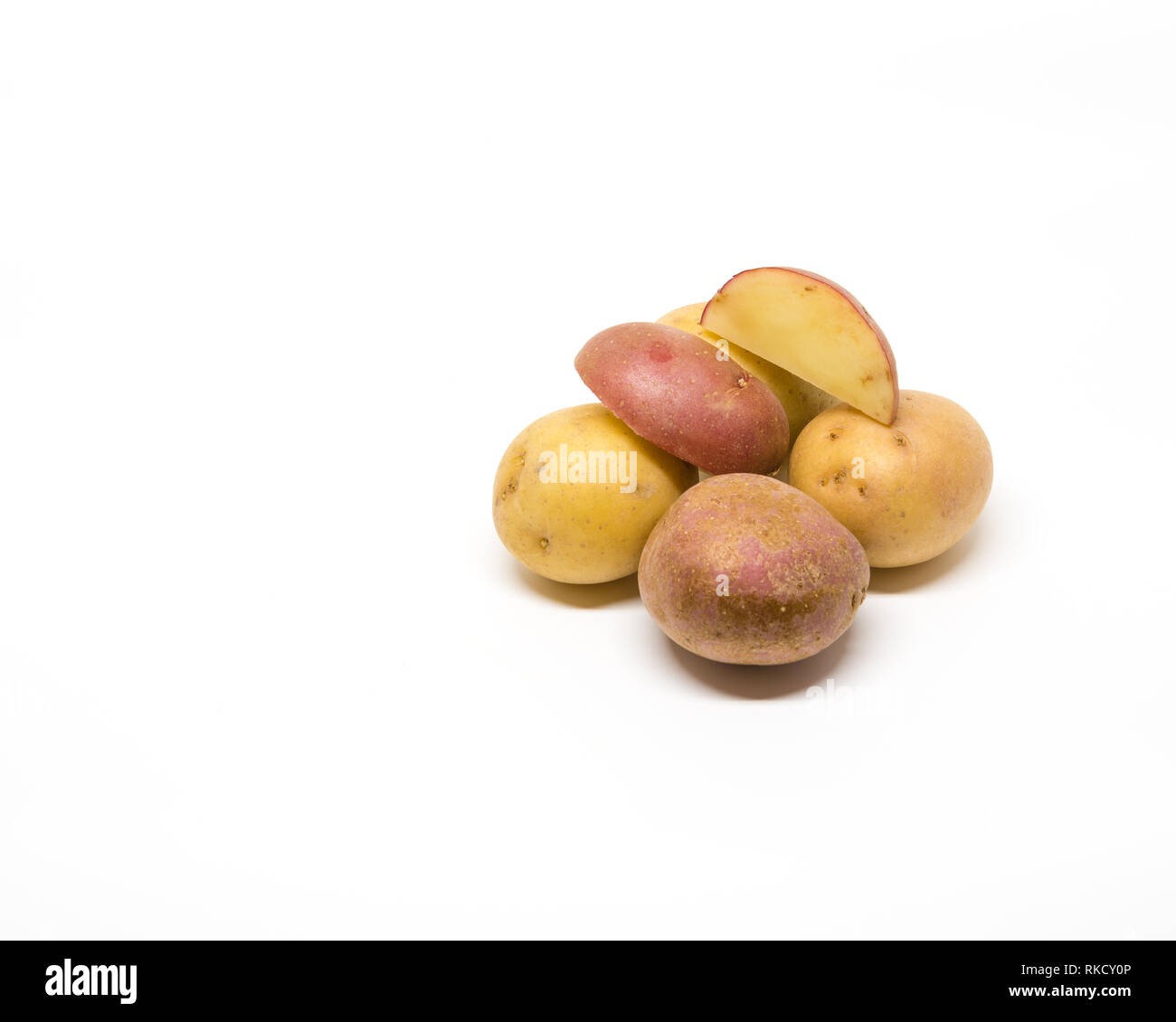 Baby new potatoes hi-res stock photography and images - Alamy