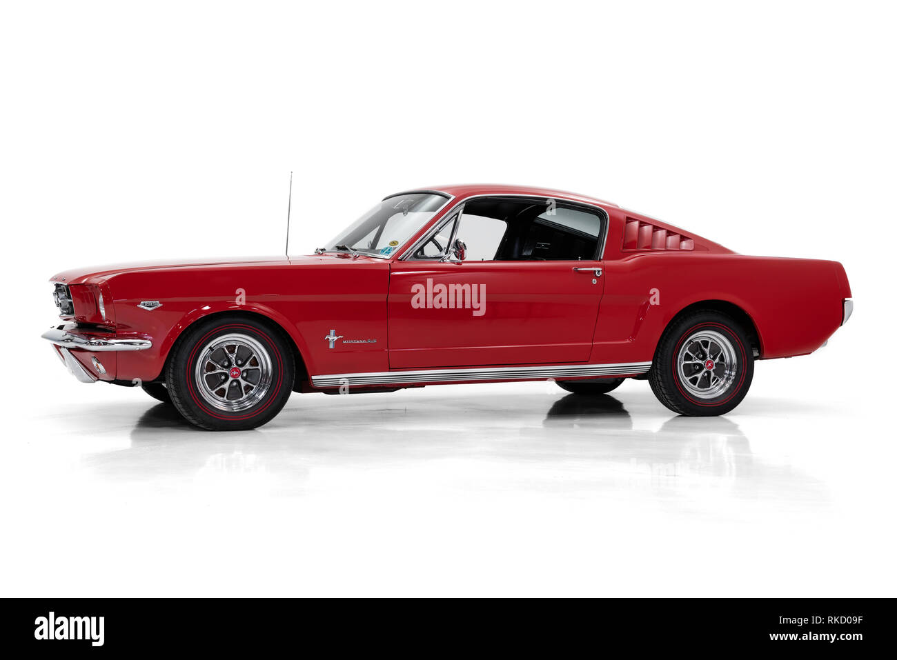 1965 Ford Mustang Fastback Stock Photo - Alamy