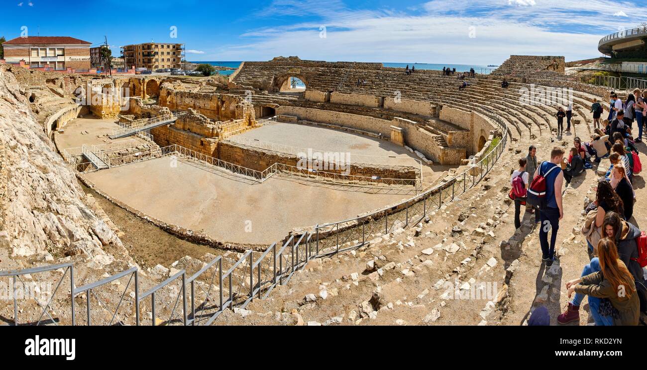 Europe amphitheatre hi-res stock photography and images - Alamy