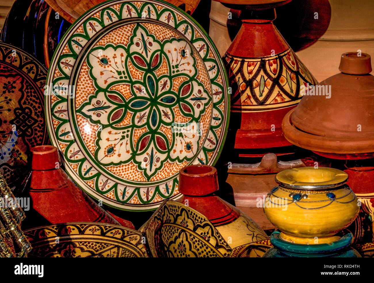 Moroccan ceramics hi-res stock photography and images - Alamy