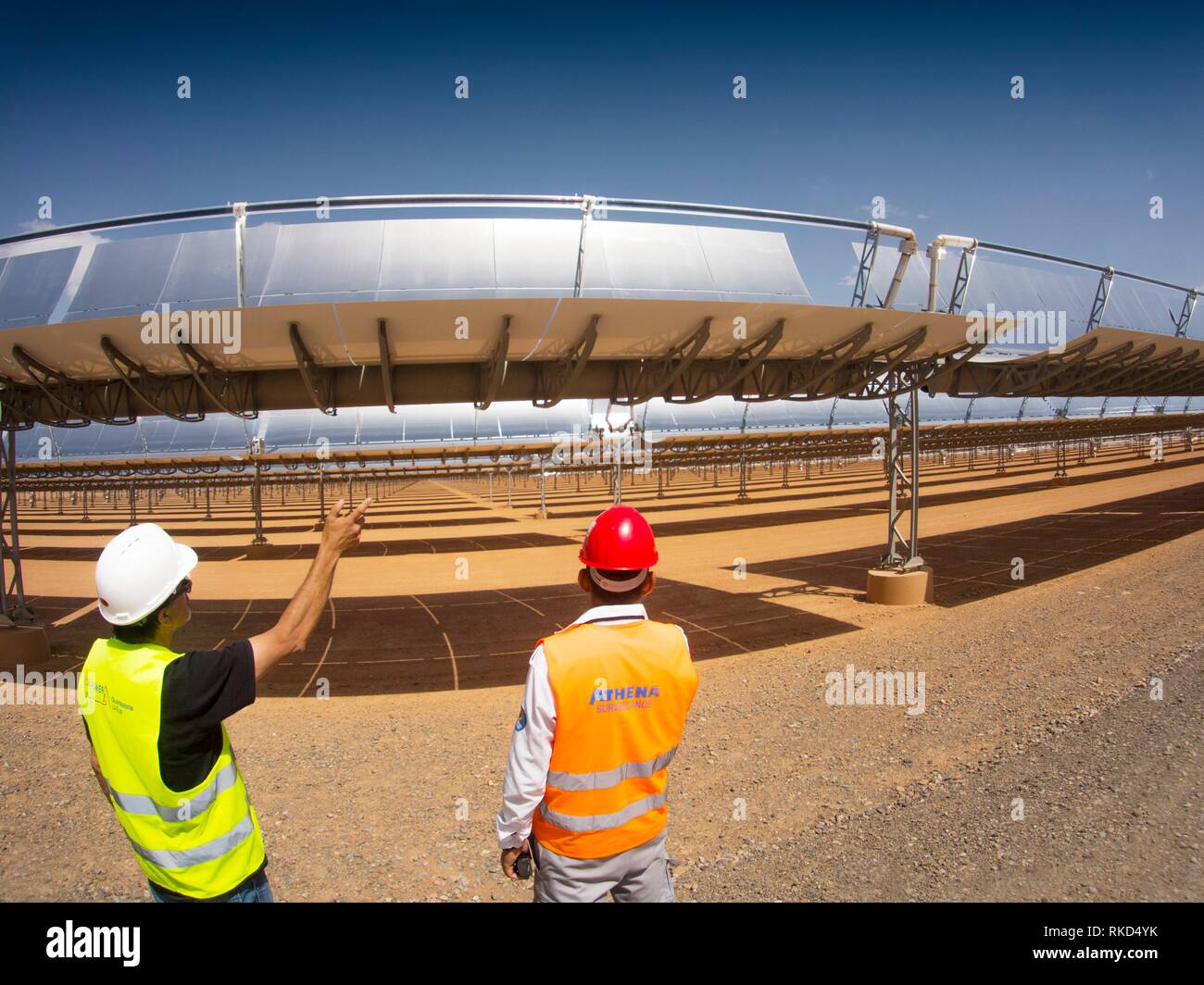 Noor solar power plant morocco hi-res stock photography and images - Alamy