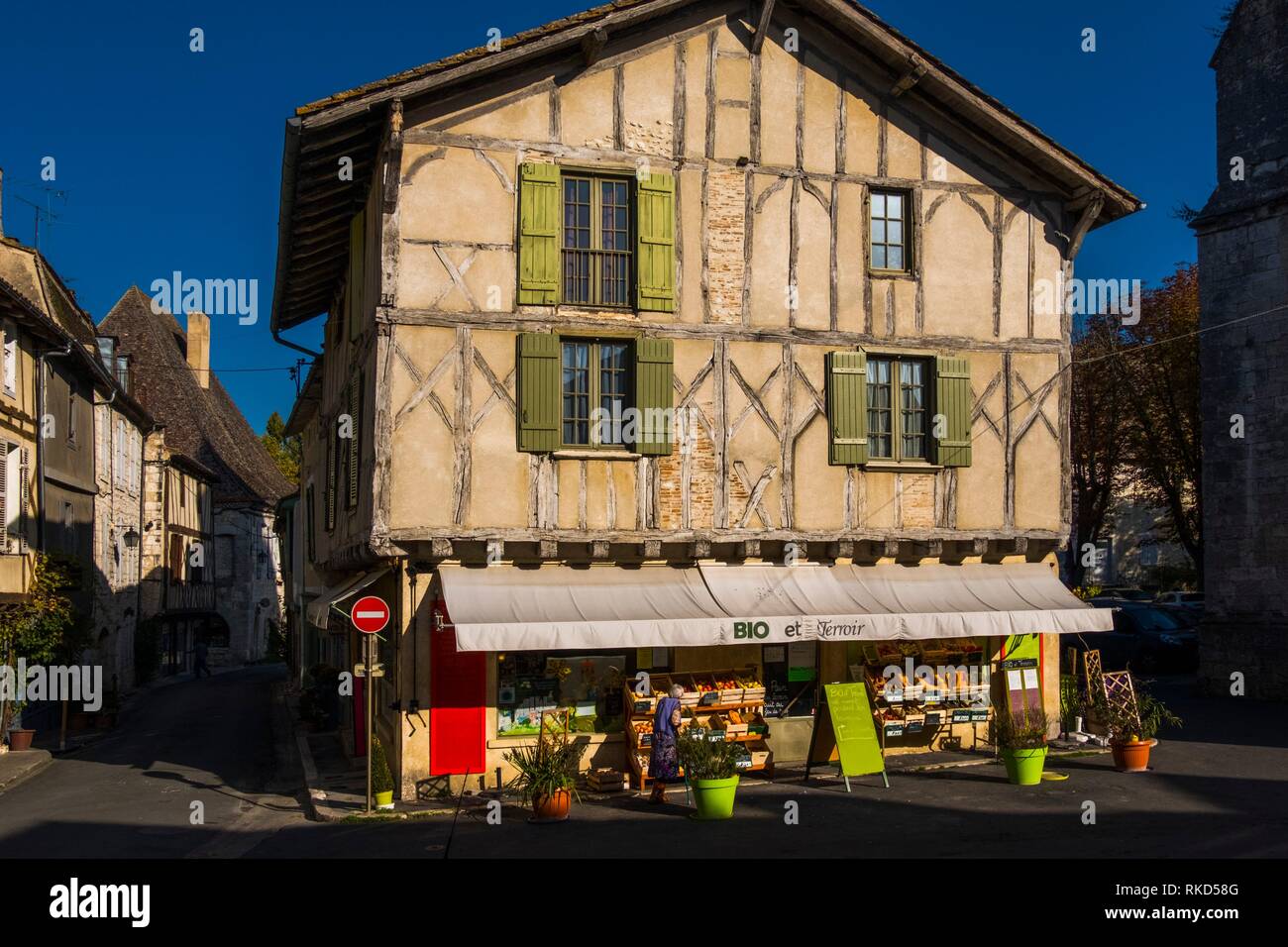 Issigeac dordogne hi-res stock photography and images - Alamy