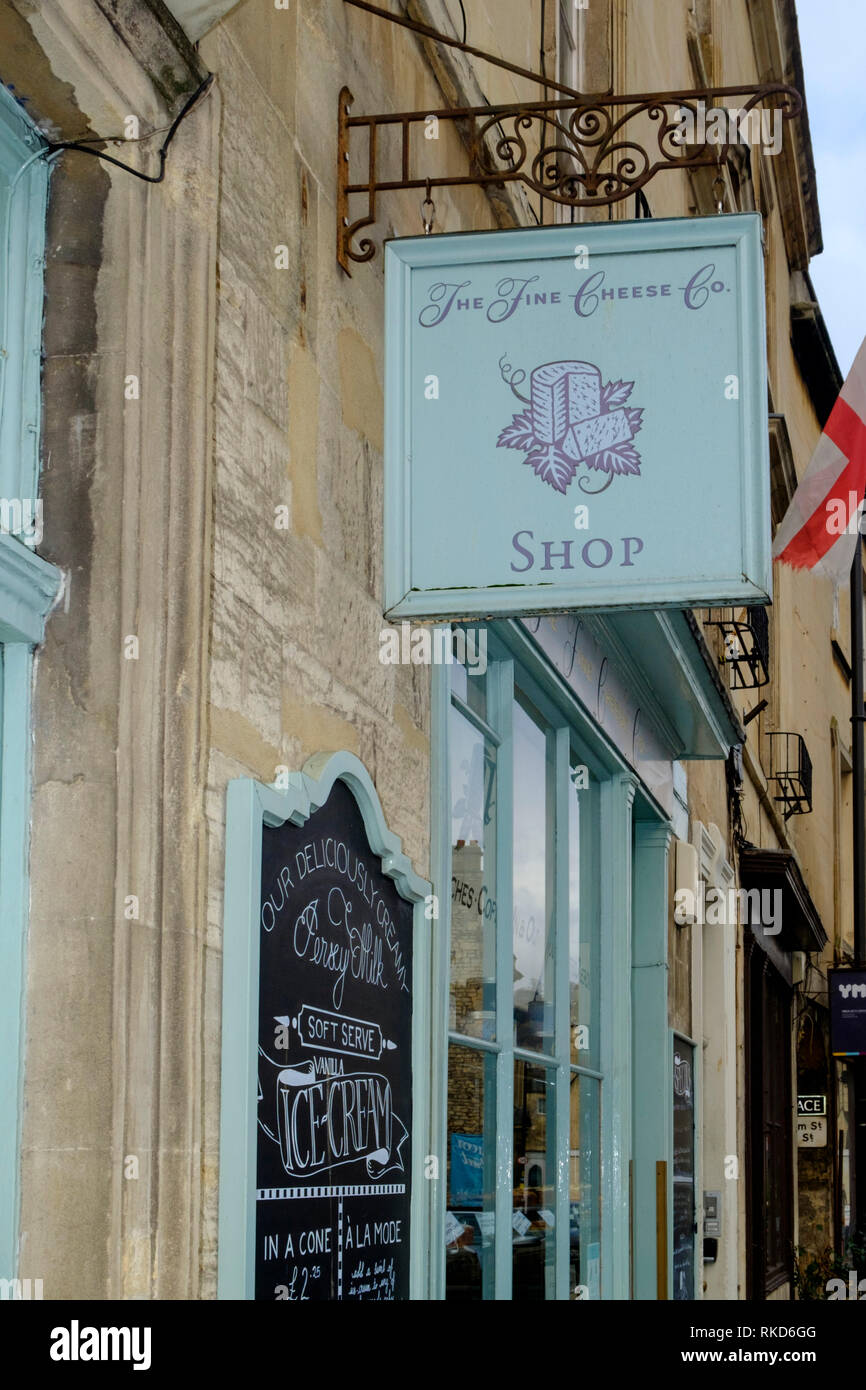 Around walcot st in the historic city of Bath, somerset England UK ...