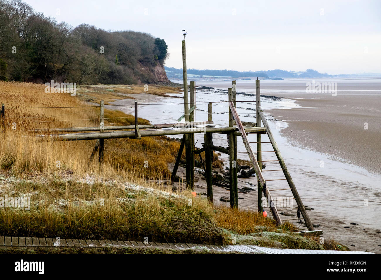 Harbour jetty lydney hi-res stock photography and images - Alamy