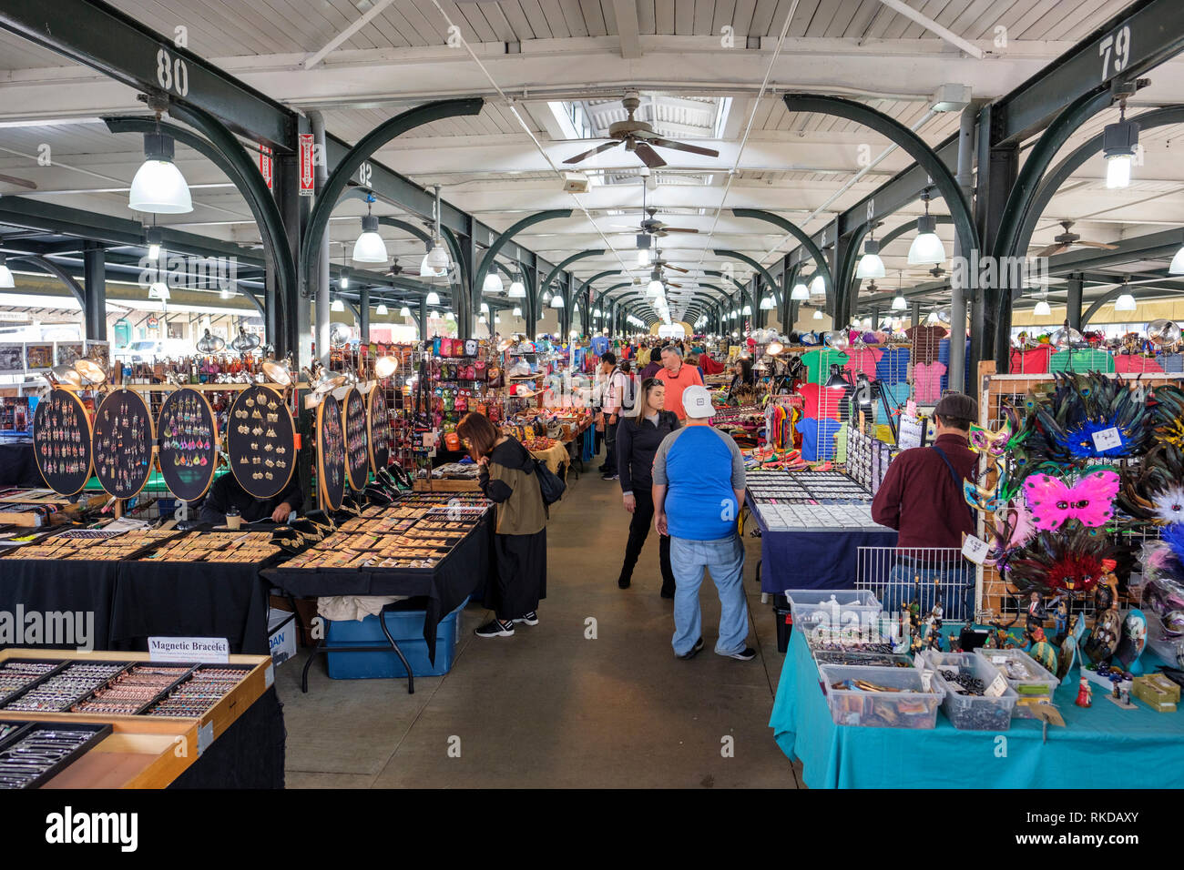 French farmers market hi-res stock photography and images - Alamy