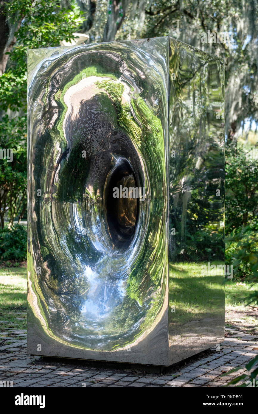 Anish kapoor sculpture hi-res stock photography and images - Alamy