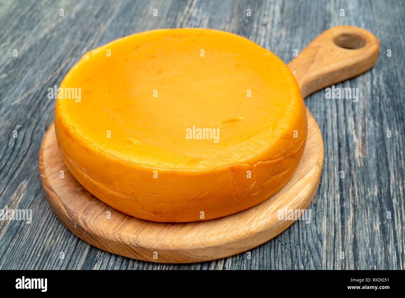 Fresh, round cheese Stock Photo - Alamy