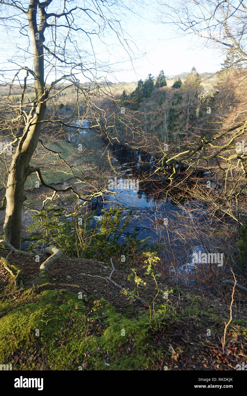 Cliff drop hi-res stock photography and images - Alamy