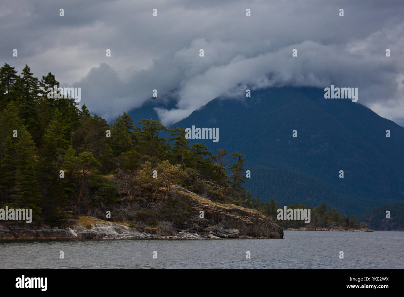 British columbia rockies hi-res stock photography and images - Alamy