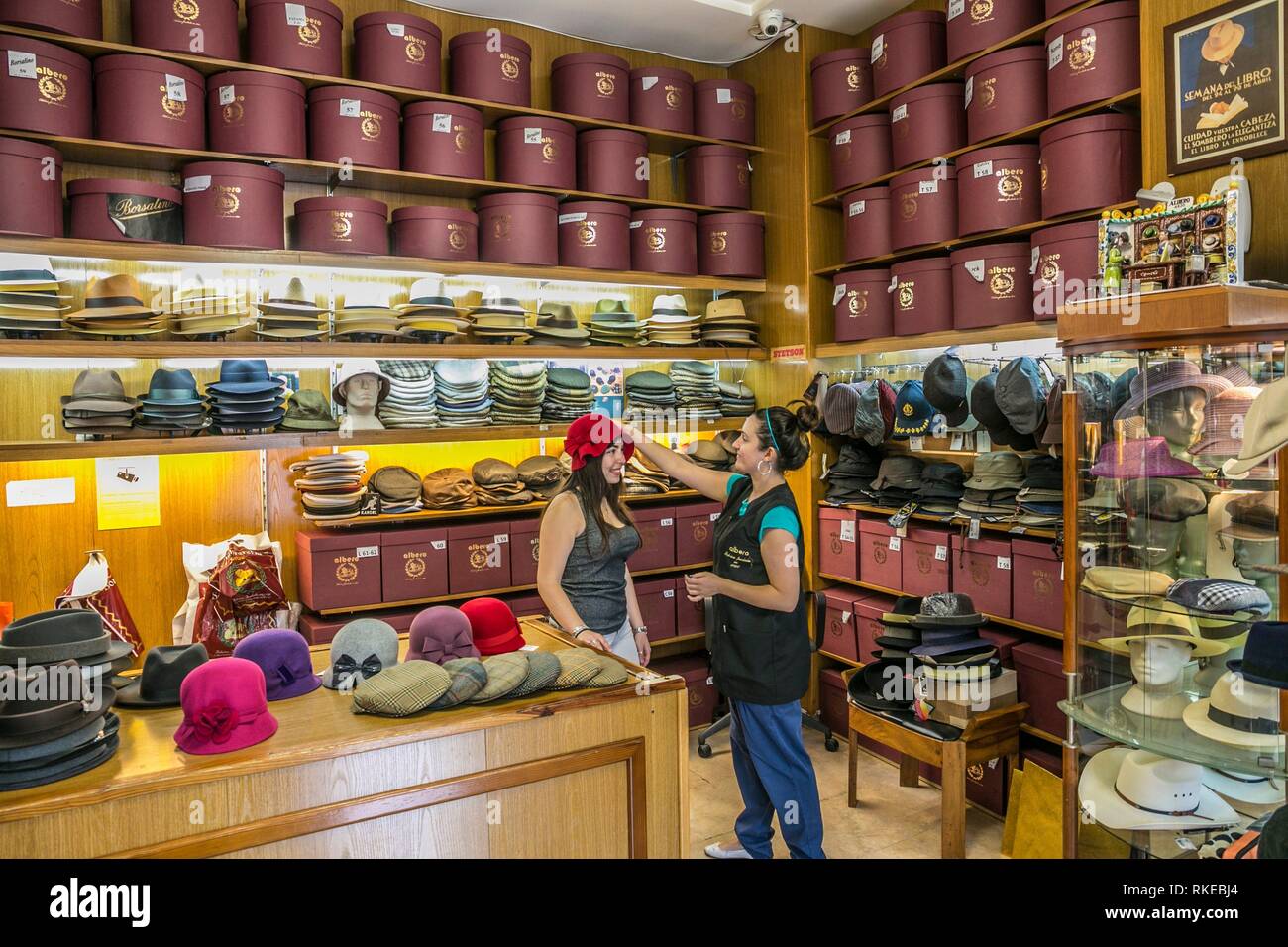 Hat shop spain hi-res stock photography and images - Alamy